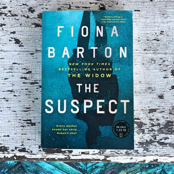 Book Review: The Suspect | Fiona Barton - The PhDiva reads books